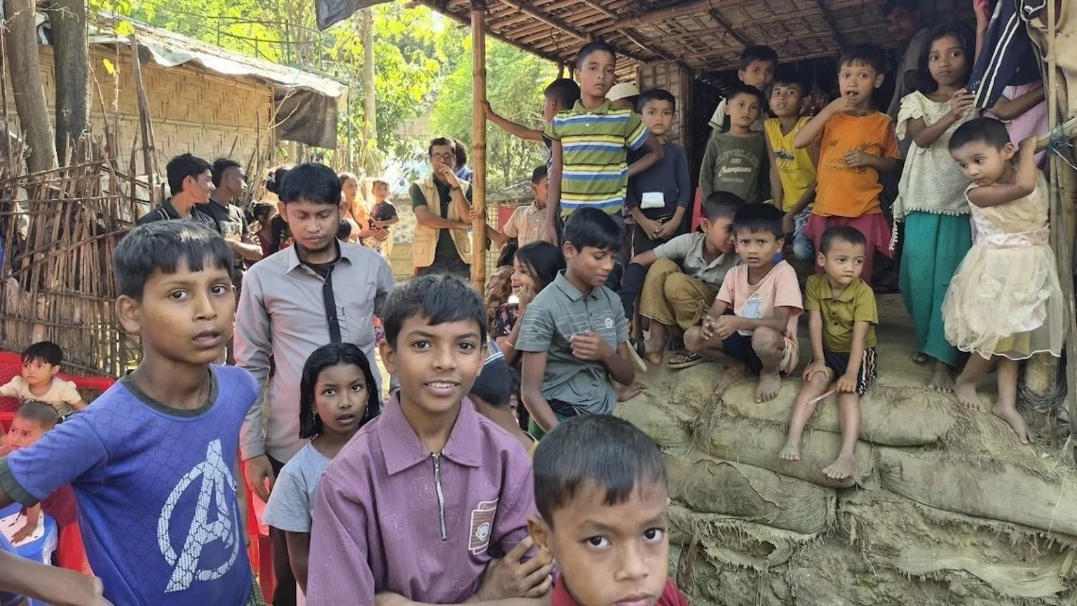 Trapped and Scarred Inside the World's Biggest Refugee Camp - Jowhar ...