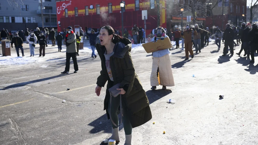 Conflicting accounts emerge over shooting involving U.S. immigration ...