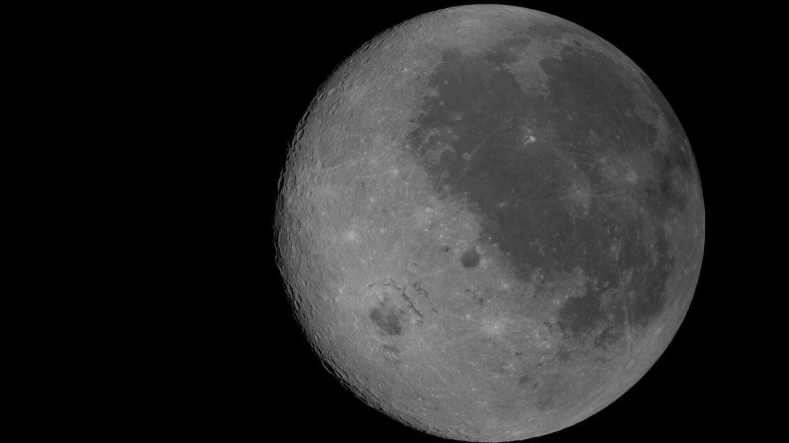 Artemis astronauts reach farthest distance ever traveled by humans ...